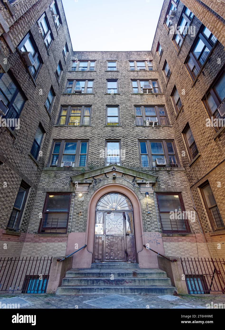 96 Wadsworth Terrace, an Emery Roth-designed two-wing apartment ...