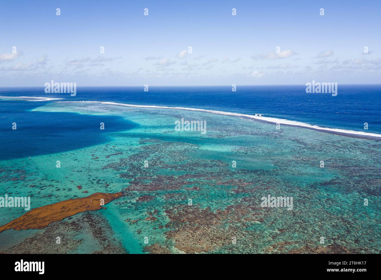 coral reef lagoon looking out to the south pacific ocean Stock Photo ...