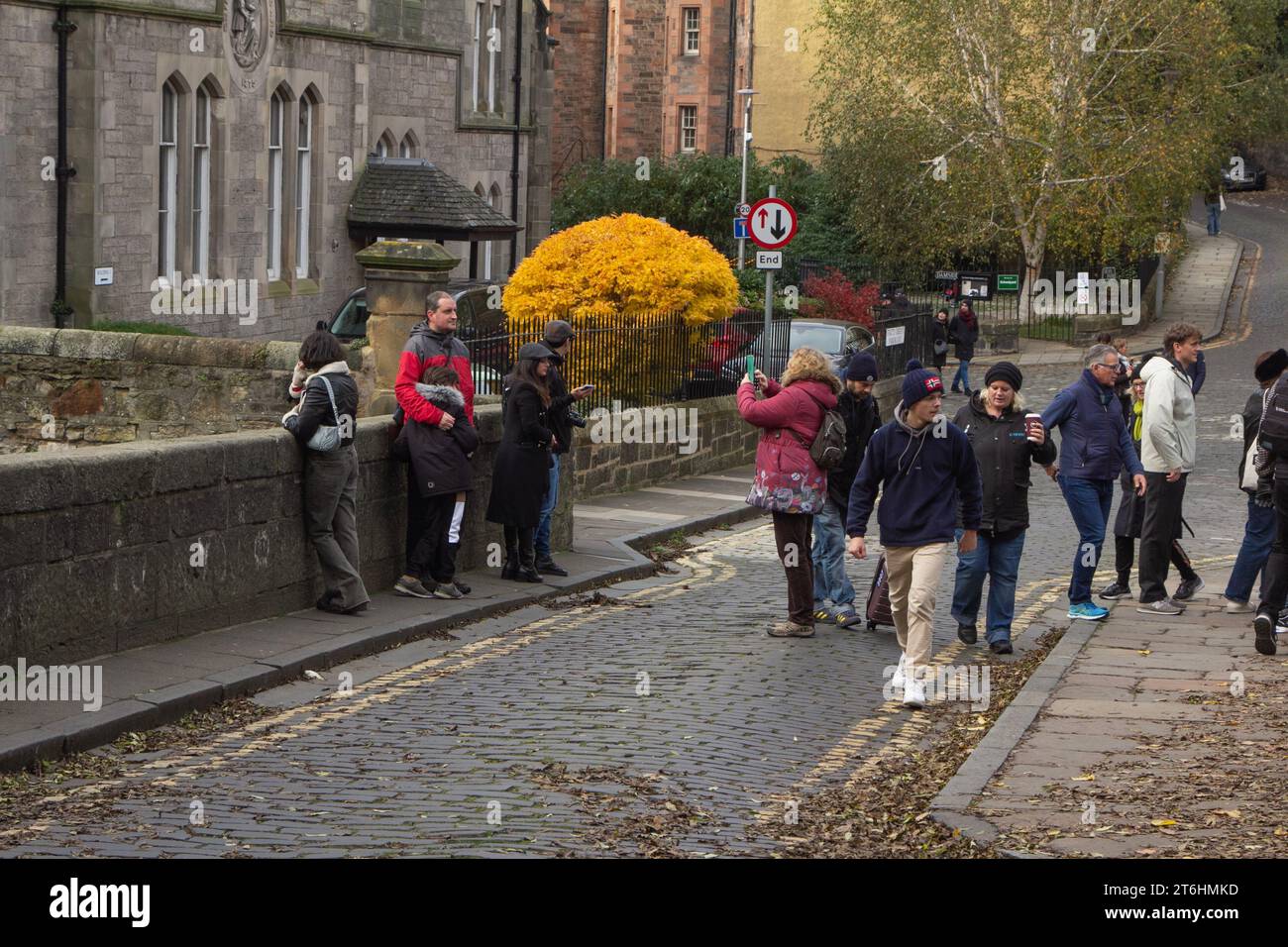 Edinburgh: tourists snapping photos on Bells Brae bridge over the Water ...