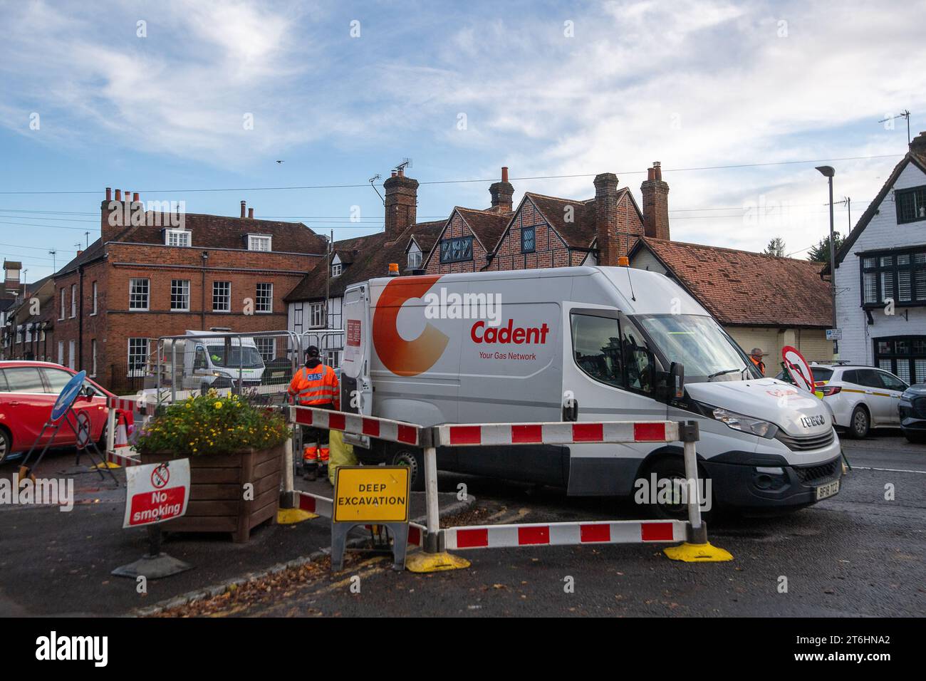 Old Amersham, UK. 10th November, 2023. Cadent gas contractors are ...