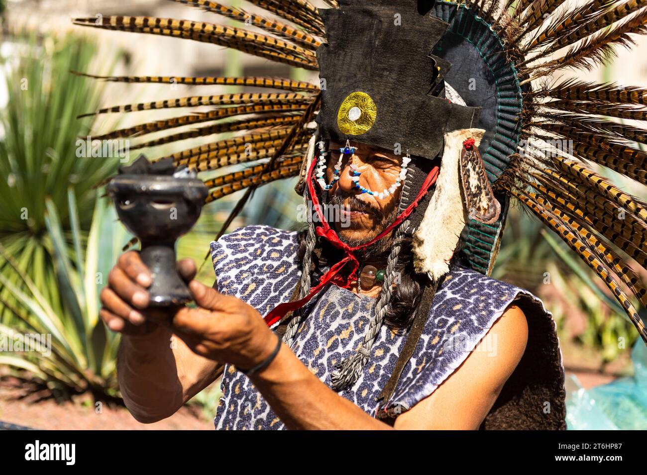 Zocalo with shell dancers hi-res stock photography and images - Alamy