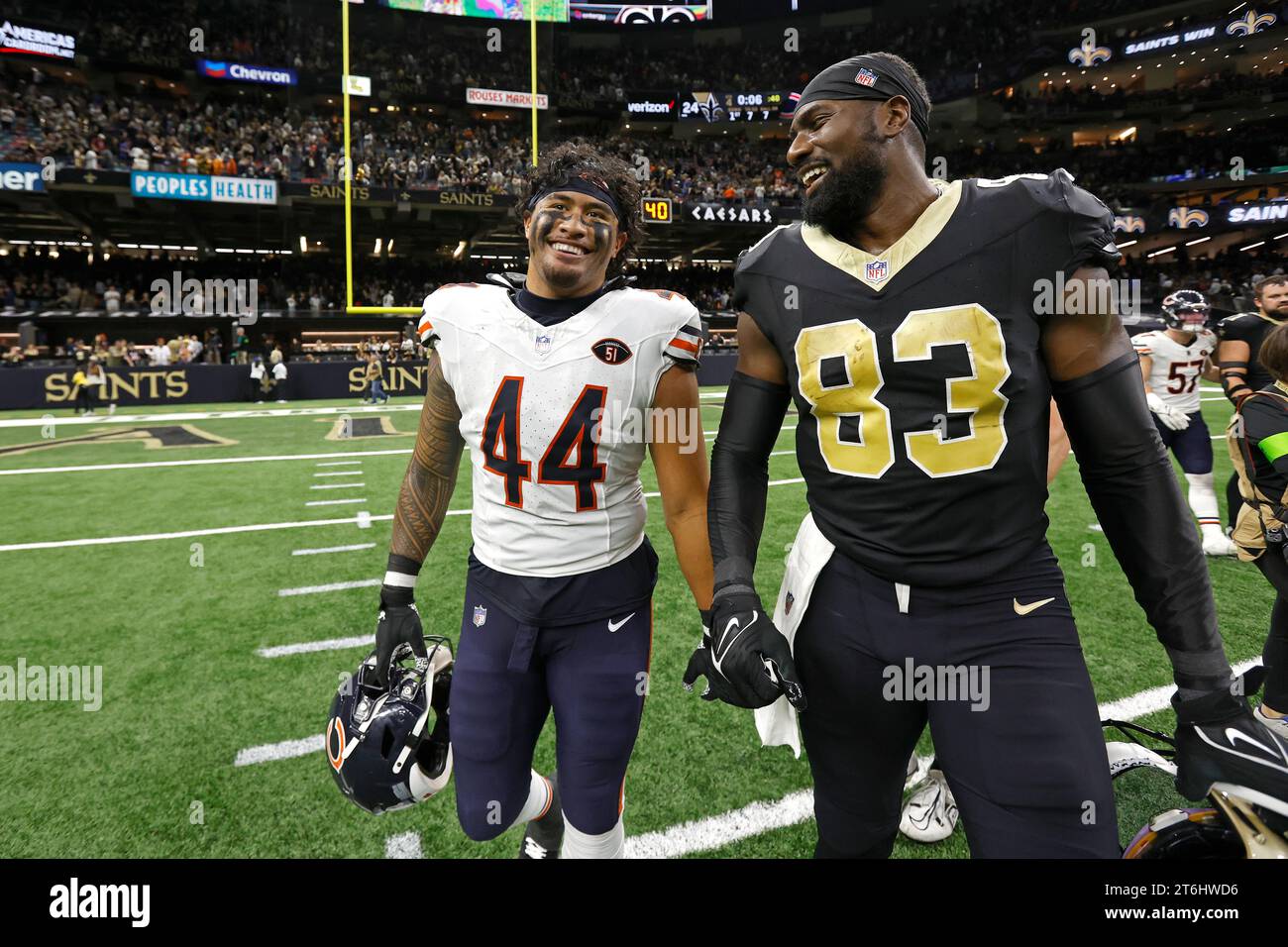 Chicago Bears linebacker Noah Sewell (44) and New Orleans Saints tight ...