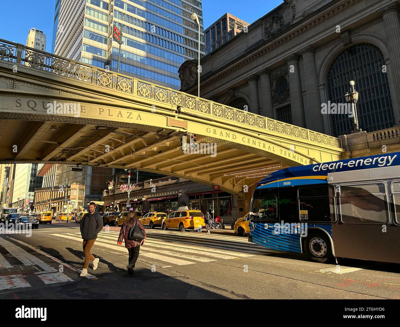 Street scene, Pershing Square Plaza and Grand Central Terminal, 42nd ...