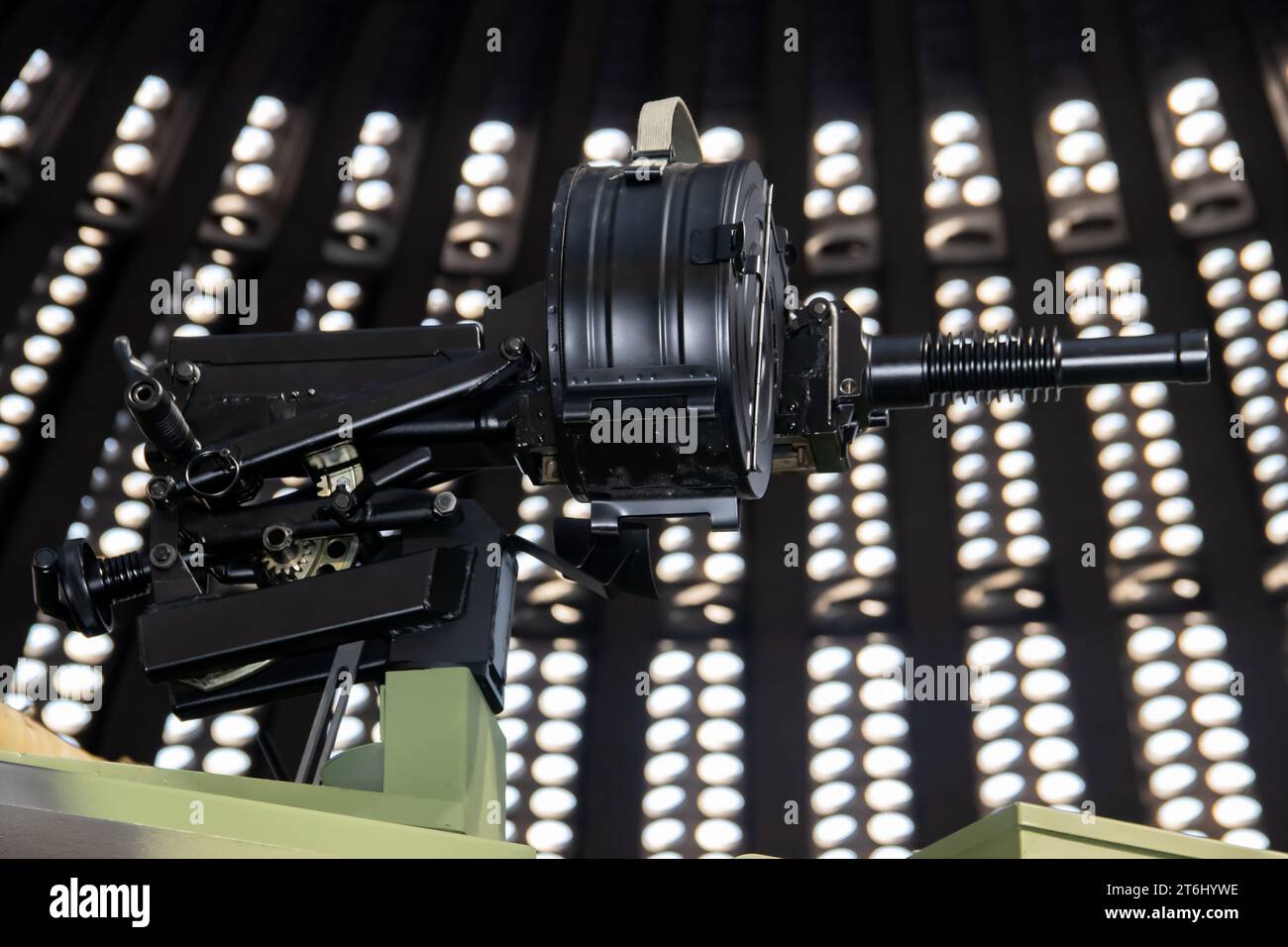 So called long pipes with big calibers of guns against armored vehicles ...