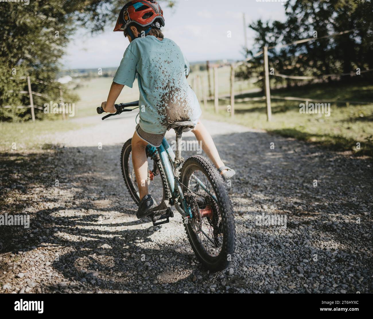 Teen cycling hi-res stock photography and images - Alamy