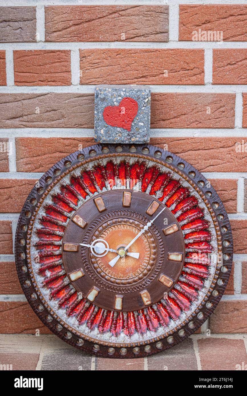 Vintage clock faces hi-res stock photography and images - Alamy