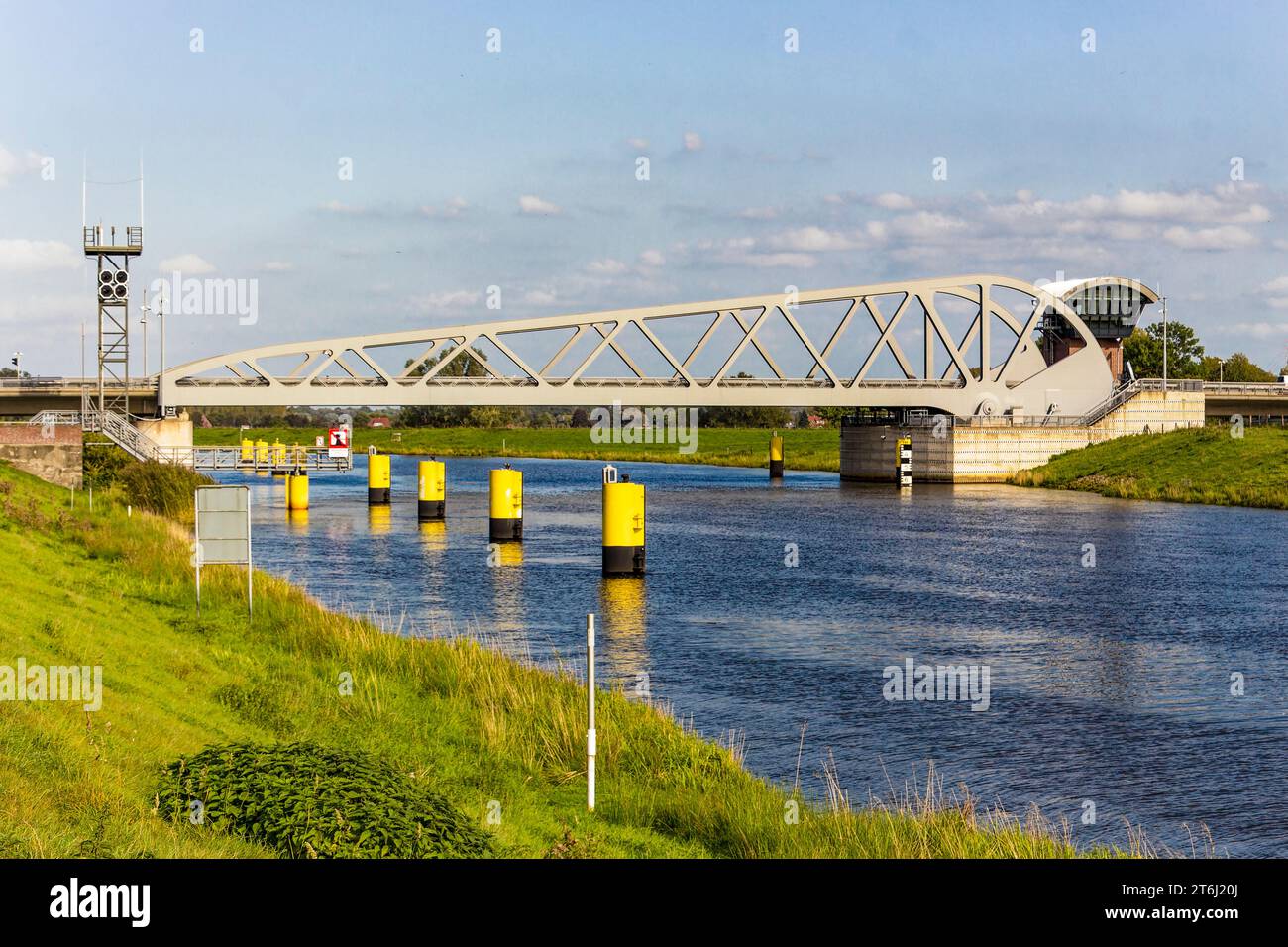 Bascule bridge on the lower reaches of the Hunte Stock Photo - Alamy