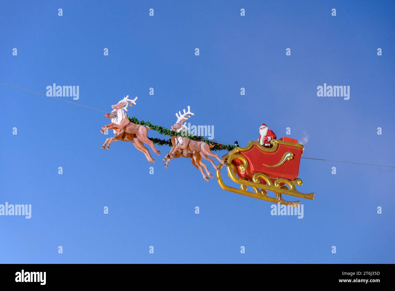 Germany, Baden-Württemberg, Karlsruhe, Christmas market with flying ...