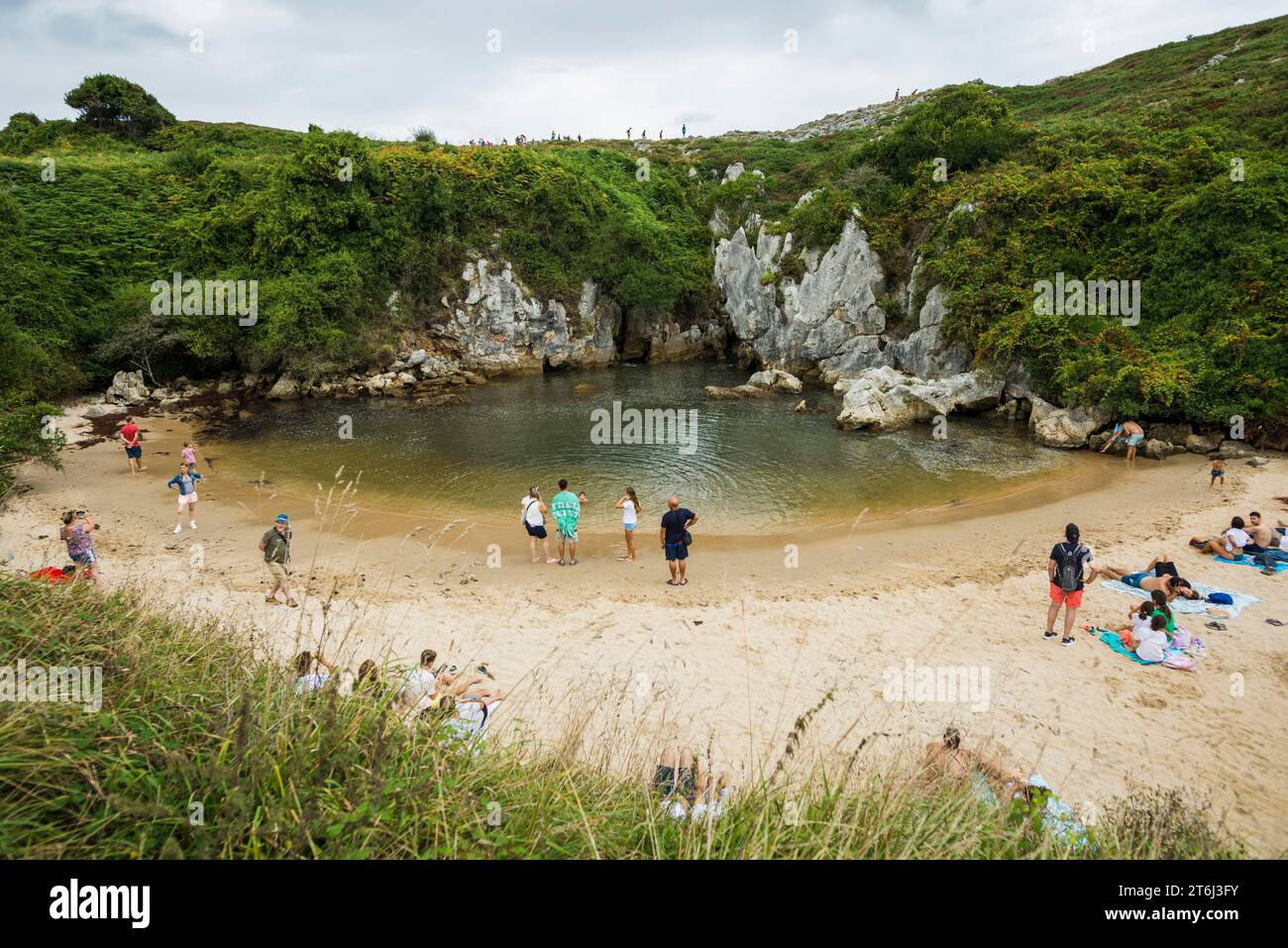 Playa de gulpiyuri hi-res stock photography and images - Alamy