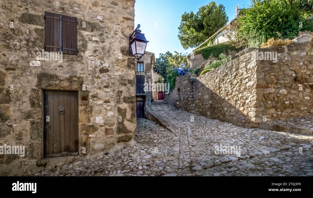 Serene village atmosphere hi-res stock photography and images - Alamy