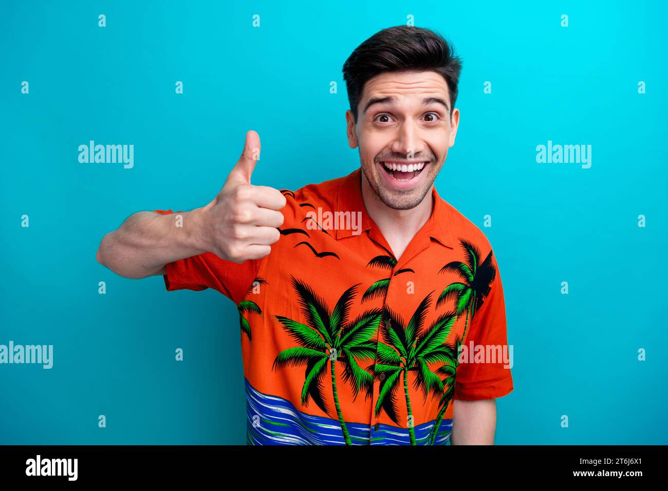 Photo of excited marketer young man advertise resort promoting ...