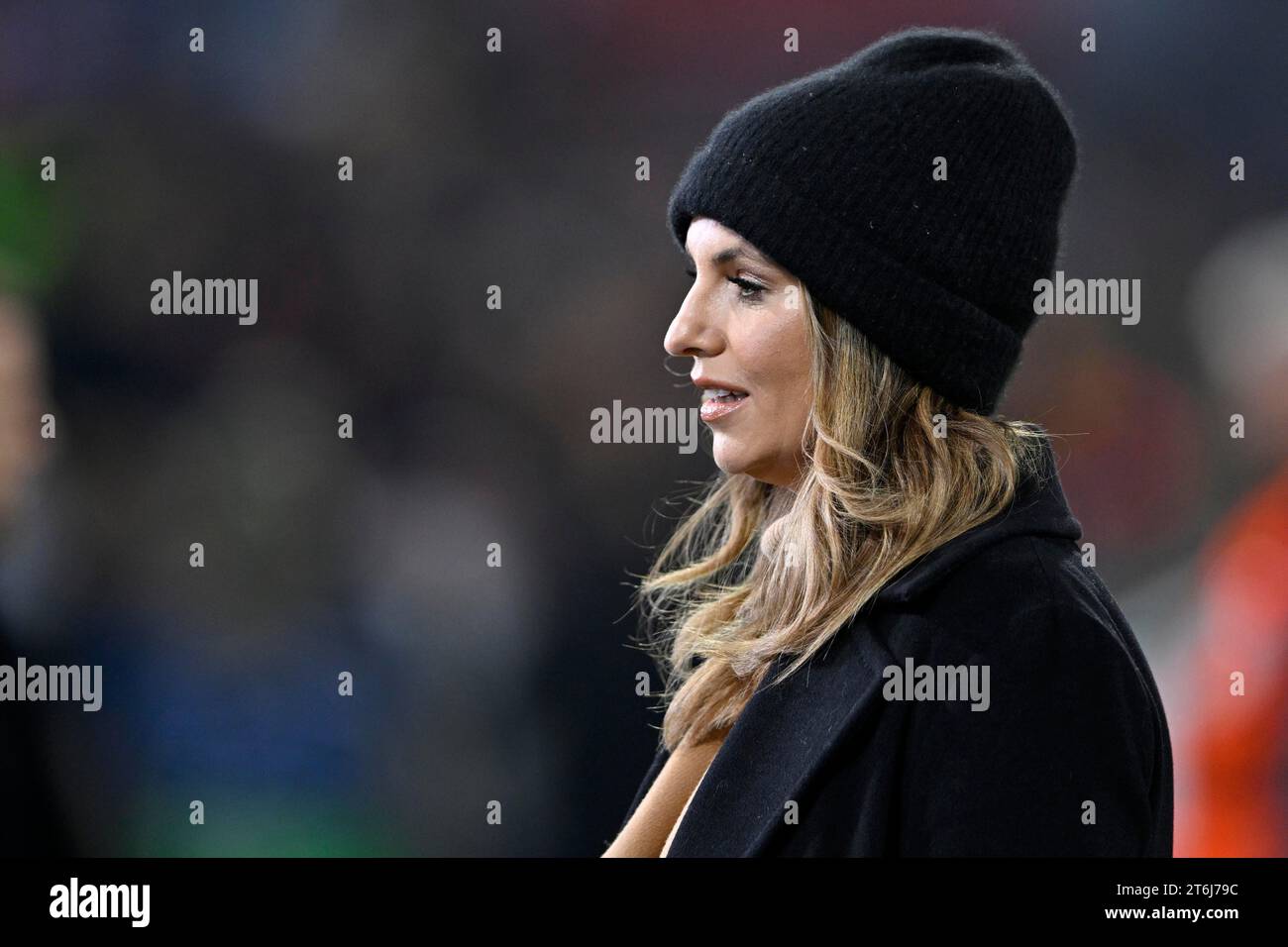 Sports presenter, presenter Laura Wontorra, portrait, cap, Champions ...
