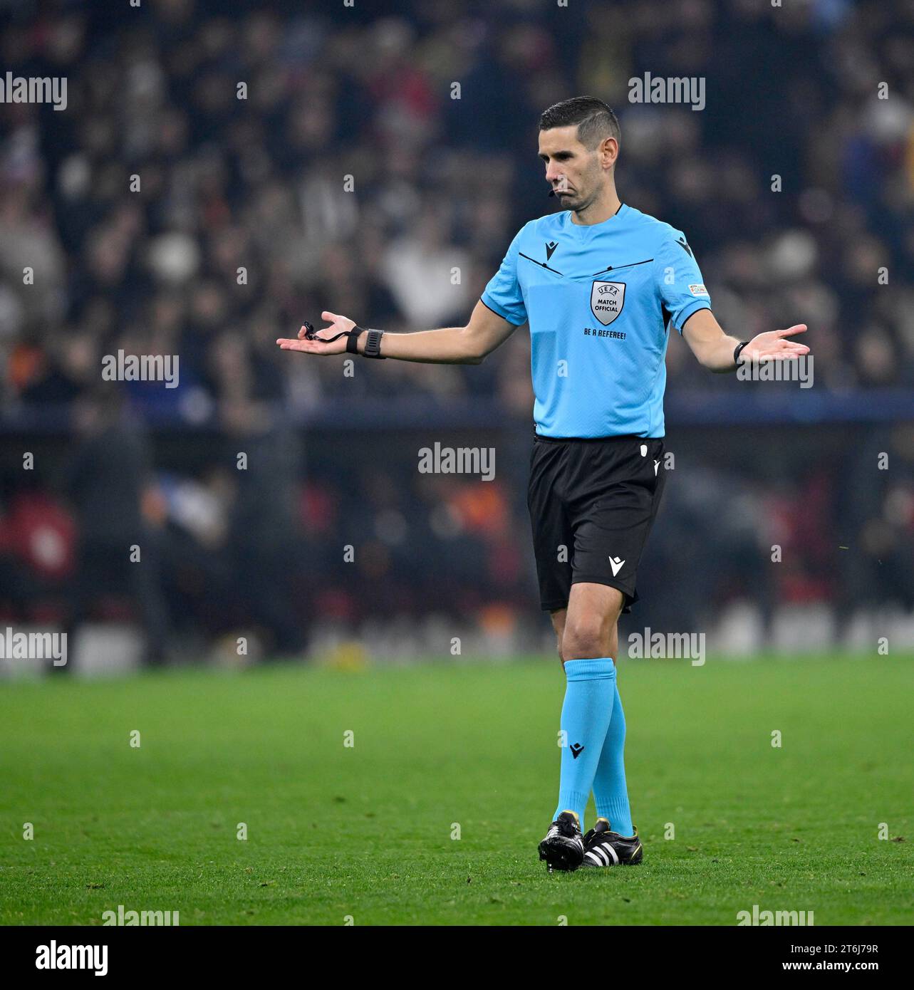 Referee emanuel hi-res stock photography and images - Alamy