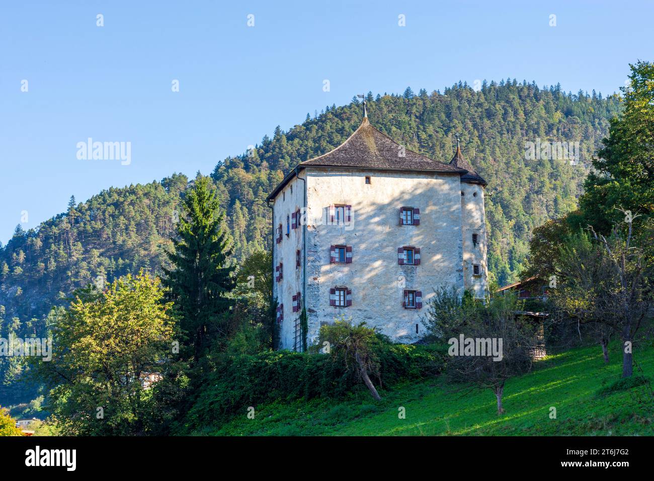 Schloss lanegg castle in alpbachtal hi-res stock photography and images ...