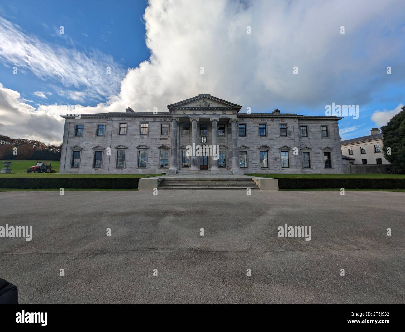 Ballyfin demesne hi-res stock photography and images - Alamy