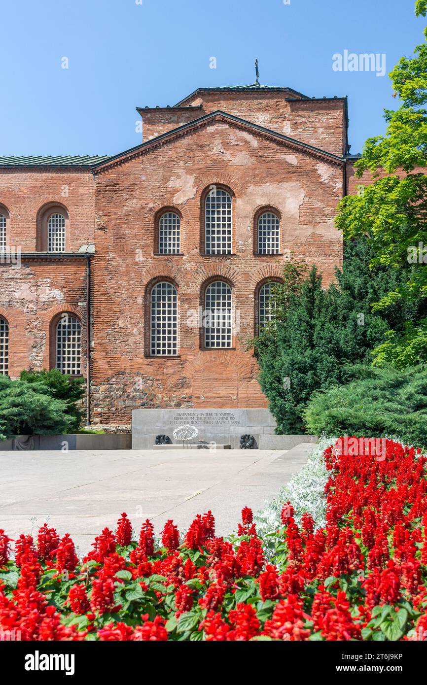 Monument of the Unknown Soldier, Oborishte Street, City Centre, Sofia, Republic of Bulgaria ...