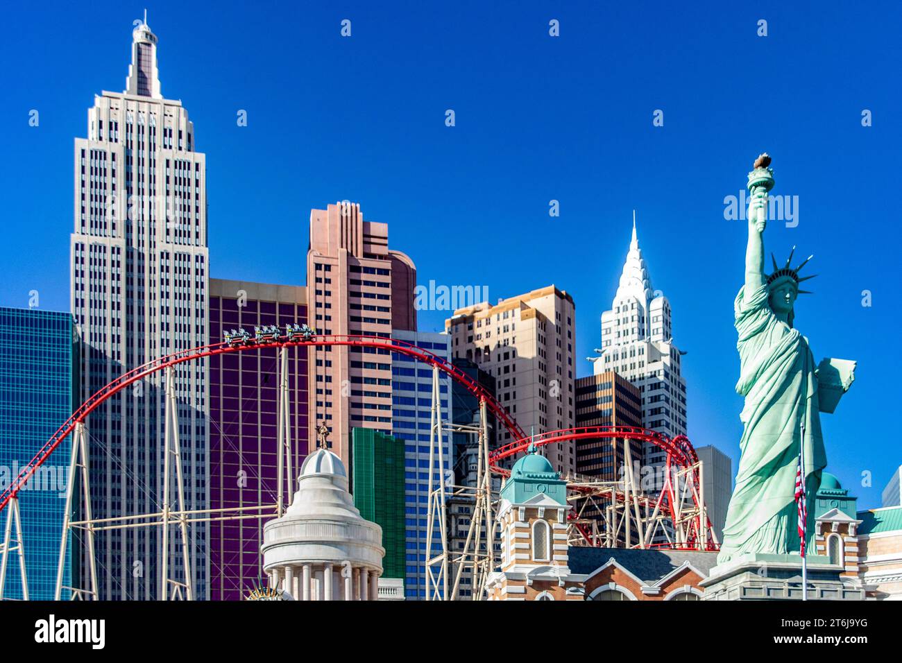 The big apple roller coaster hi-res stock photography and images - Alamy