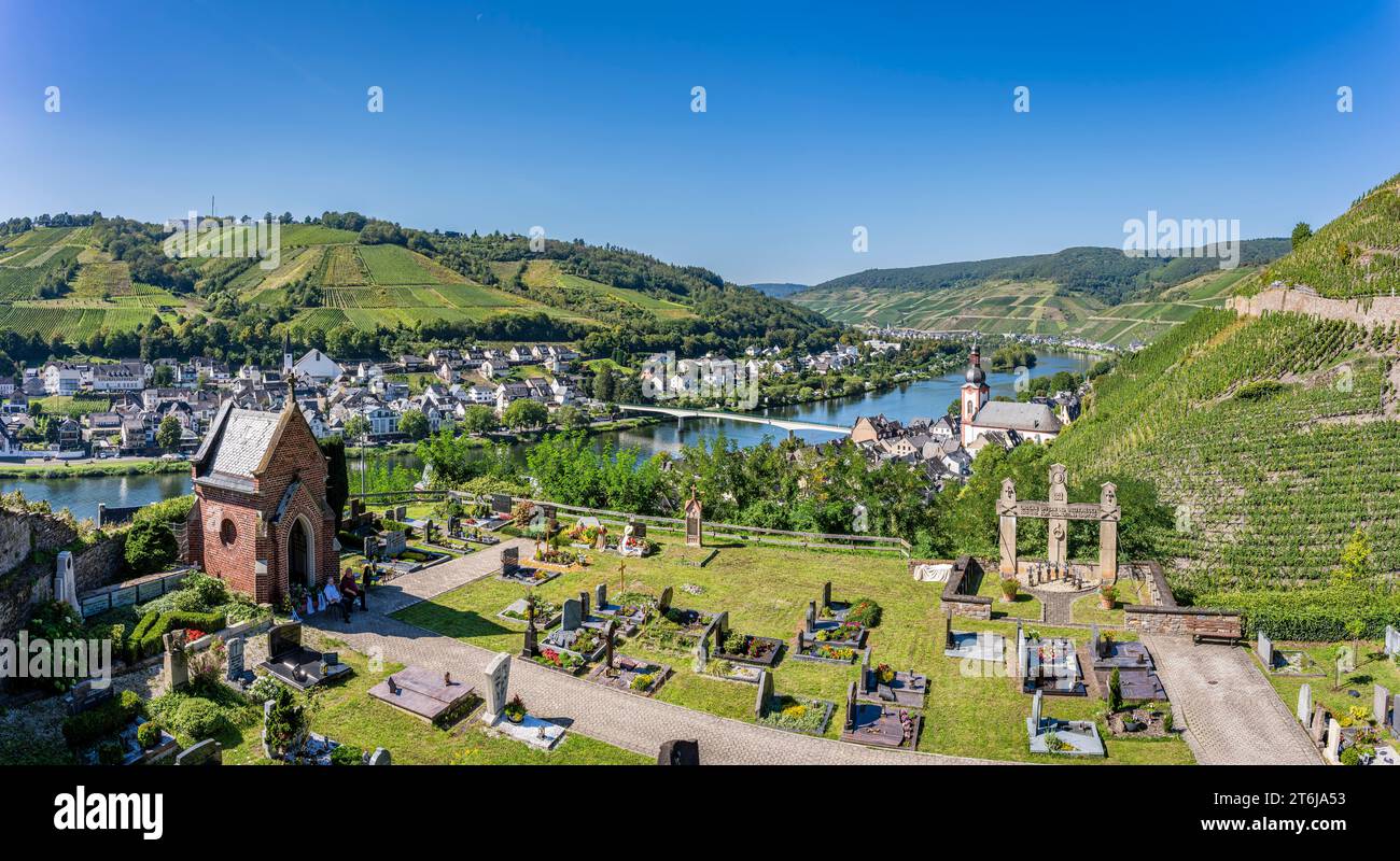 Panorama of Zell an der Mosel, town with long history with viticulture ...