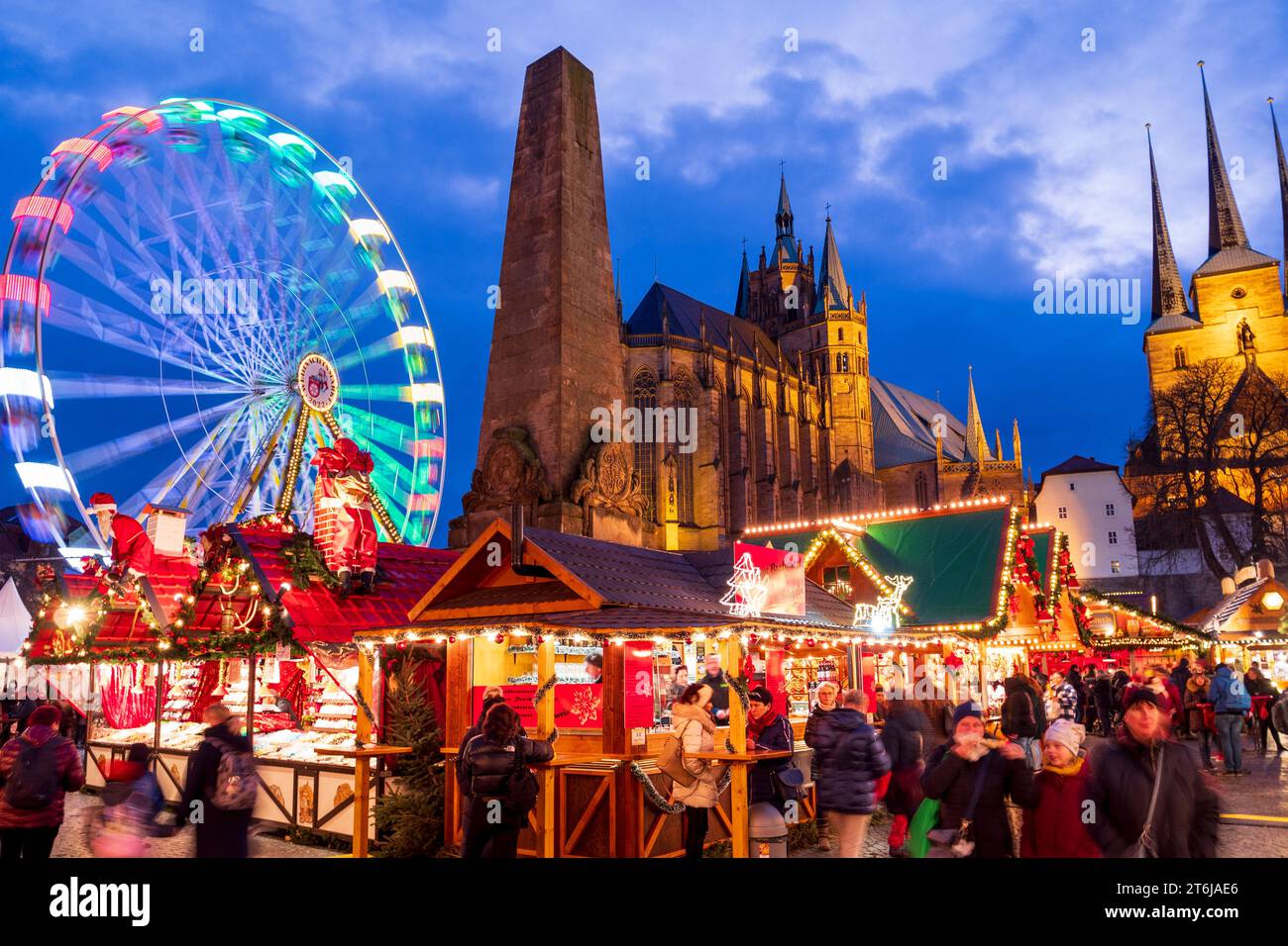 Christmas market on the cathedral square, cathedral and St. Severi ...