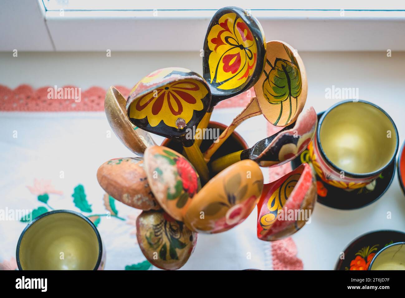 Traditional Russian wooden painted tableware Stock Photo - Alamy