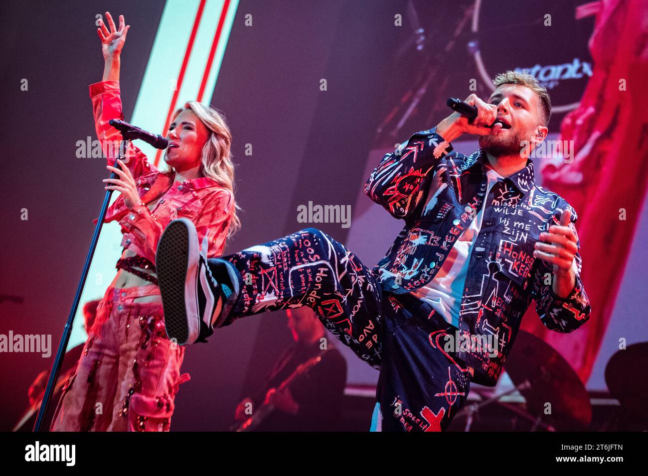 AMSTERDAM - The Dutch singing duo Suzan and Freek during their concert ...
