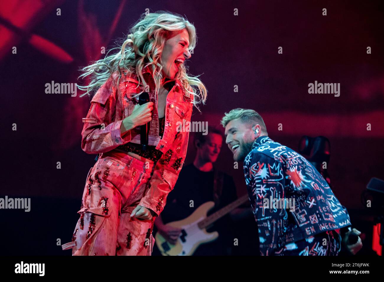 AMSTERDAM - The Dutch singing duo Suzan and Freek during their concert ...