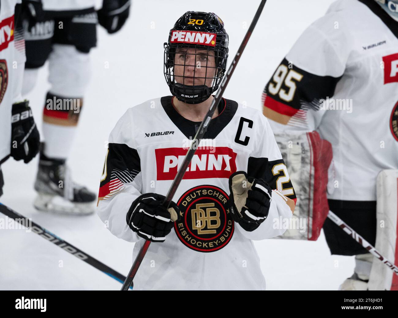 Landshut, Germany. 10th Nov, 2023. Ice hockey, women: Nations ...