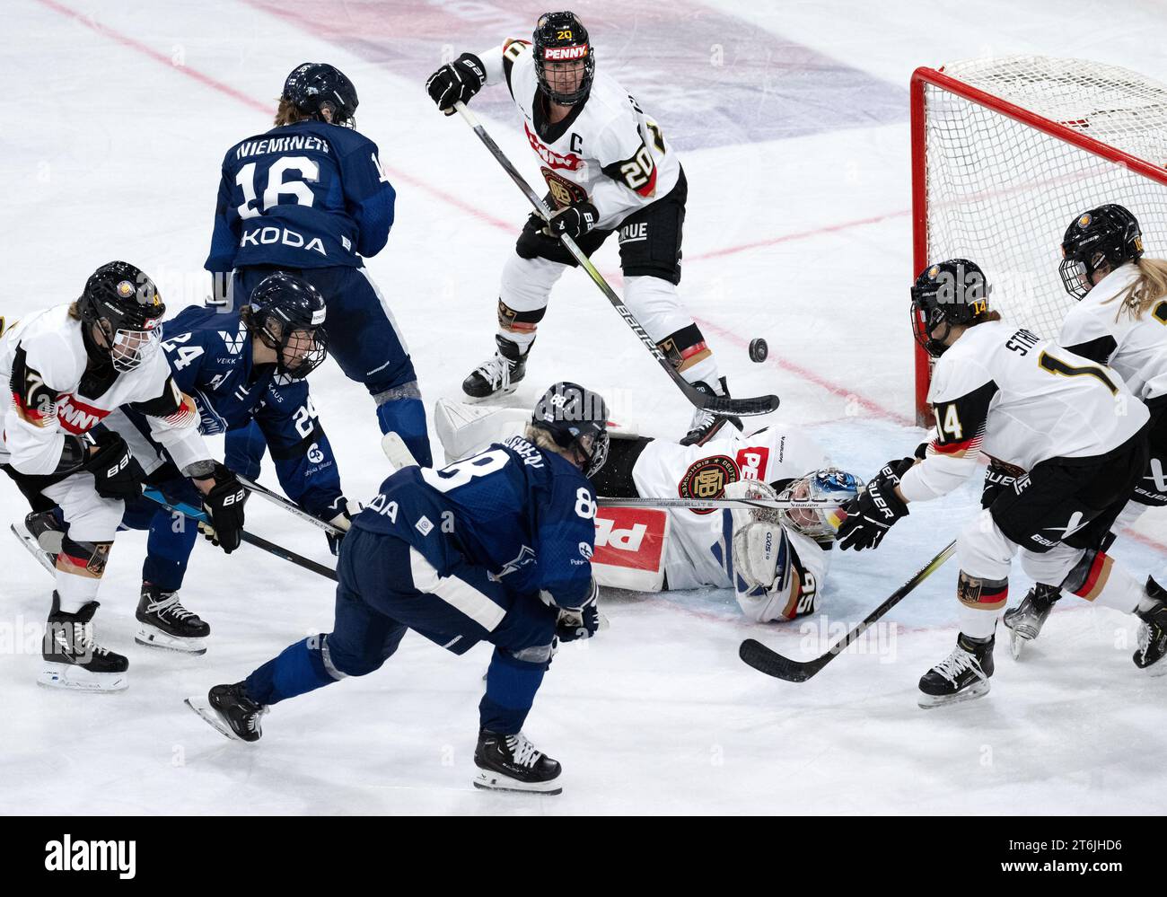 Landshut, Germany. 10th Nov, 2023. Ice hockey, women: Nations ...