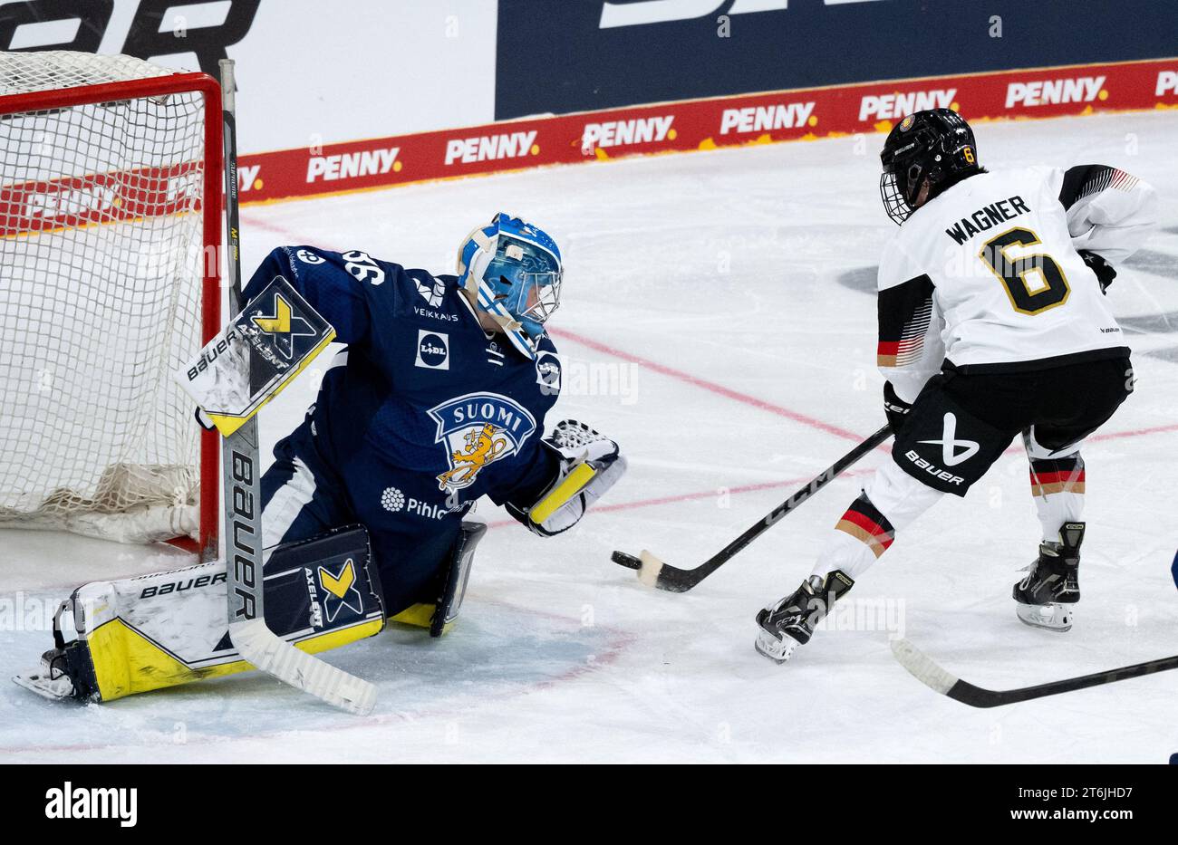 Landshut, Germany. 10th Nov, 2023. Ice hockey, women: Nations ...