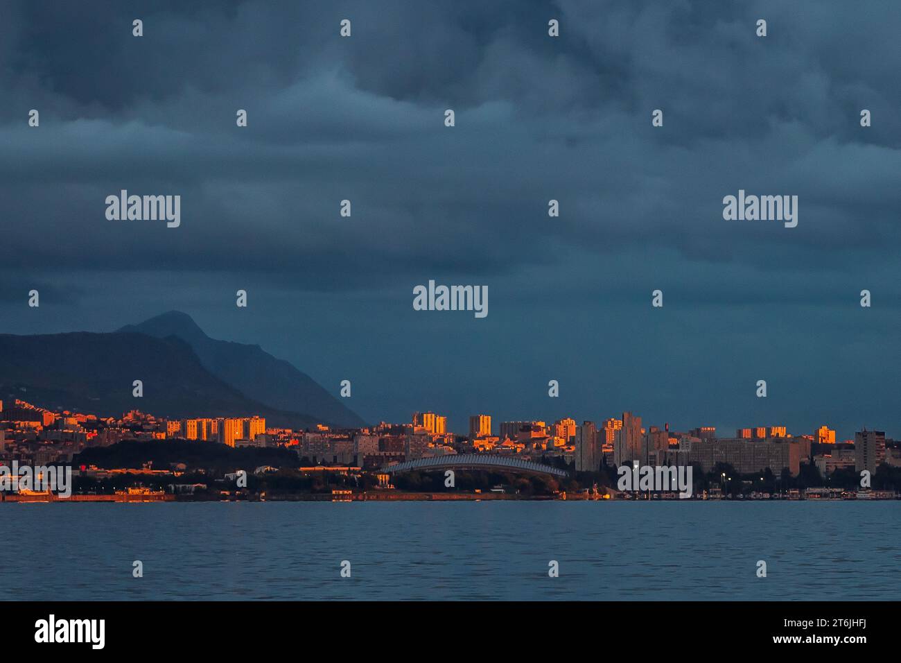 Split, Hrvatska. 10th Nov, 2023. Beautiful sunset seen above Split and ...