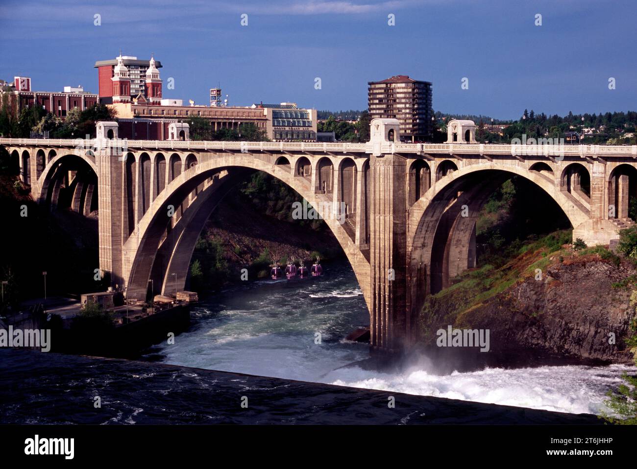 Monroe street bridge hi-res stock photography and images - Alamy