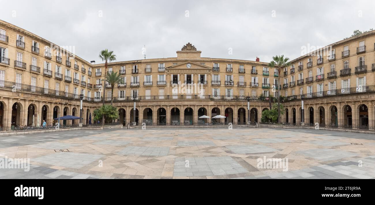 Barra square hi-res stock photography and images - Alamy