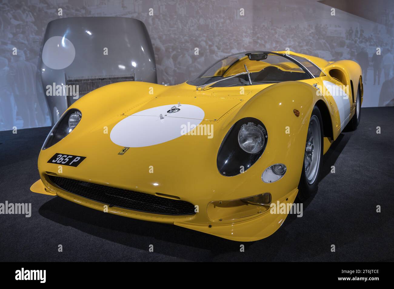 Ferrari 365 p2 hi-res stock photography and images - Alamy