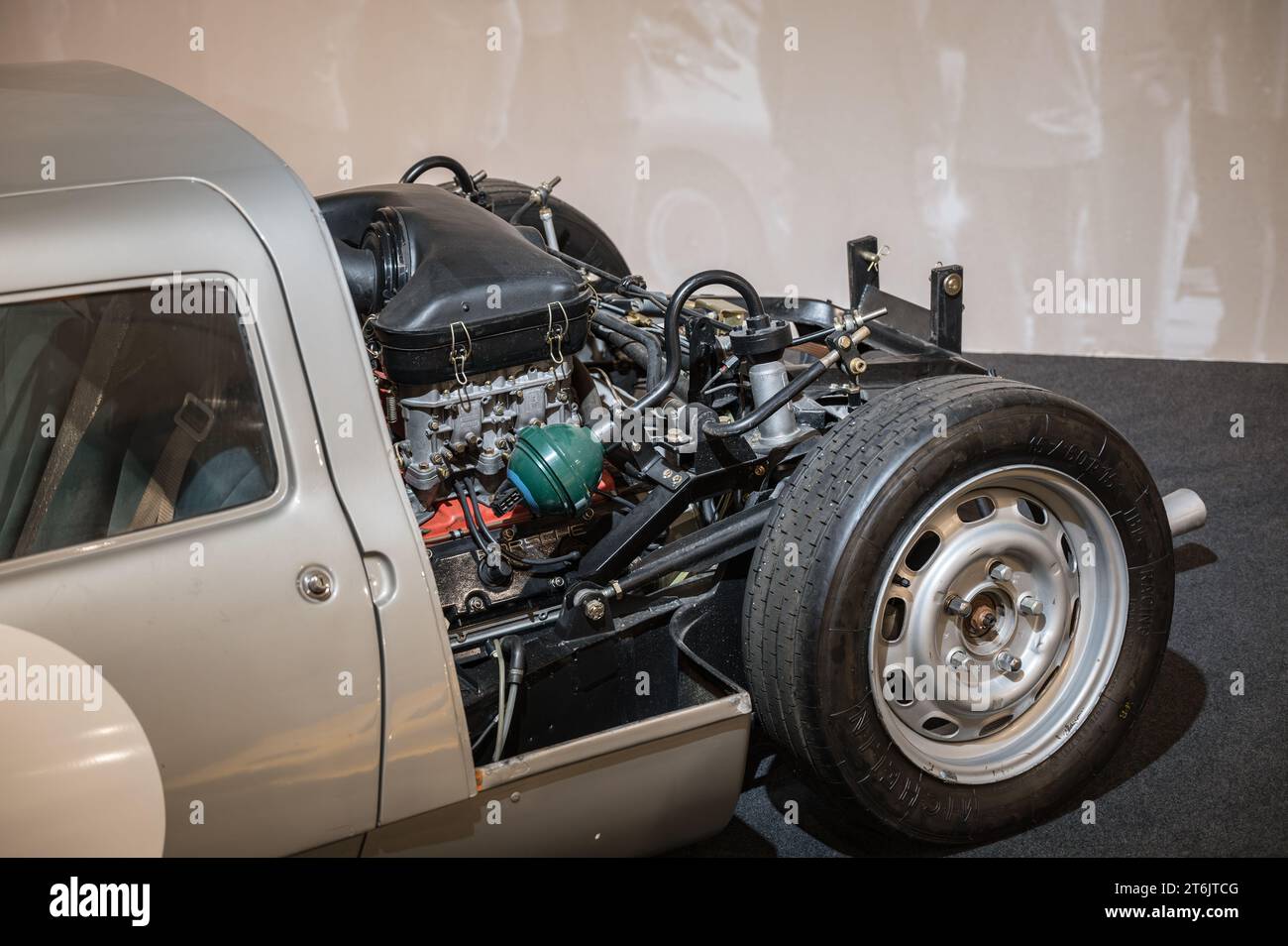 The details of the engines of the classic silver Porsche 904 GTS Le ...