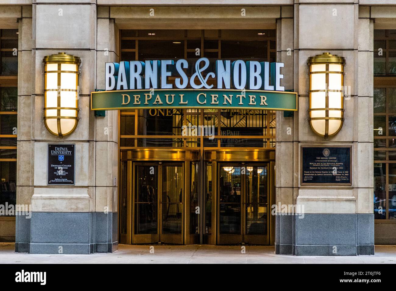 Chicago depaul doors hi-res stock photography and images - Alamy