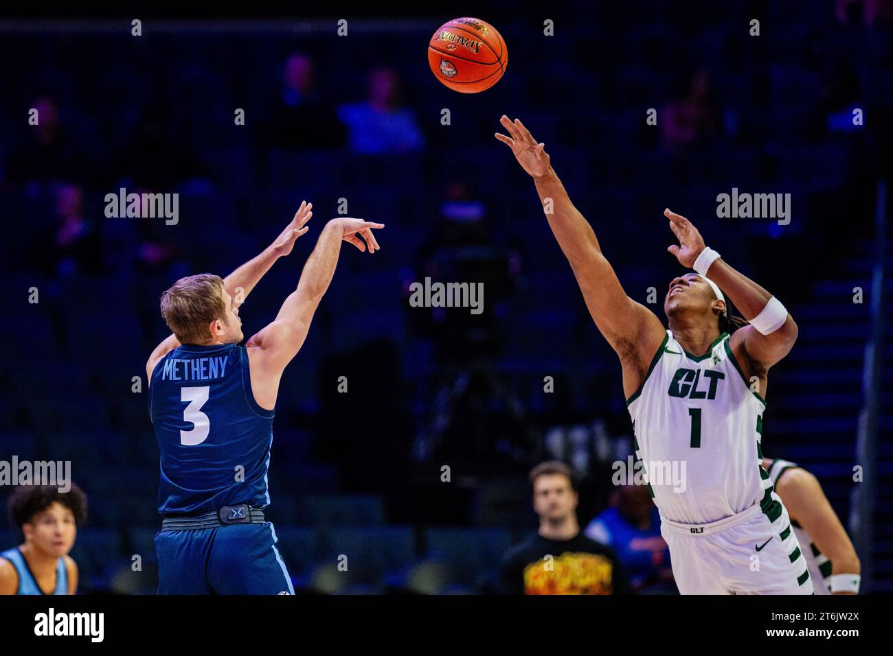 Charlotte, NC, USA. 10th Nov, 2023. Liberty Flames guard Kaden Metheny ...