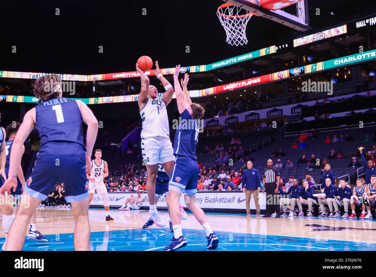 CHARLOTTE, NC - NOVEMBER 10: Dishon Jackson #1 of the Charlotte 49ers ...
