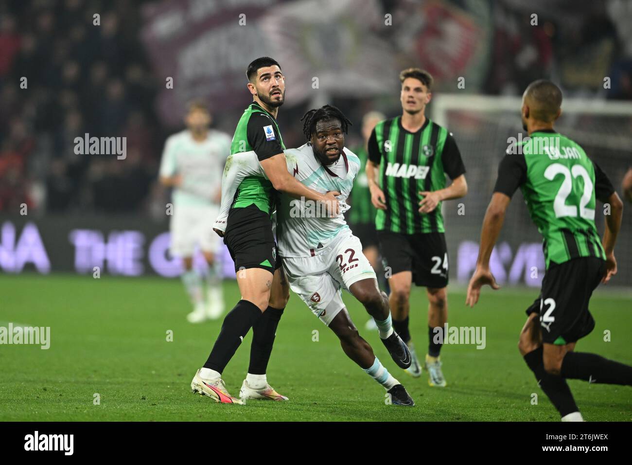 Chukwubuikem Ikwuemesi (Salernitana)Martin Erlic (Sassuolo) during the ...