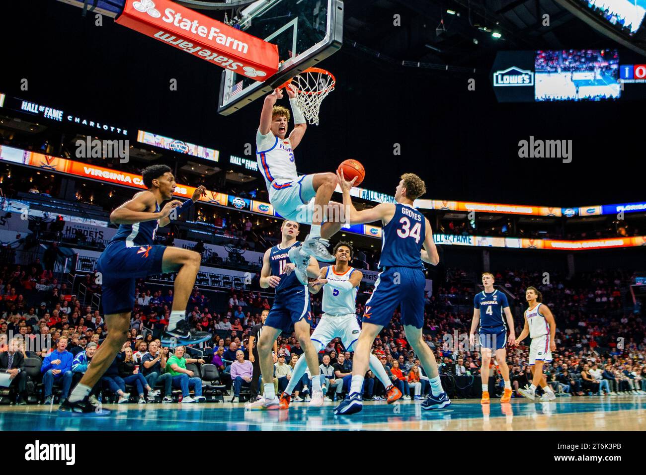 November 10, 2023: Florida Gators center Micah Handlogten (3 ...