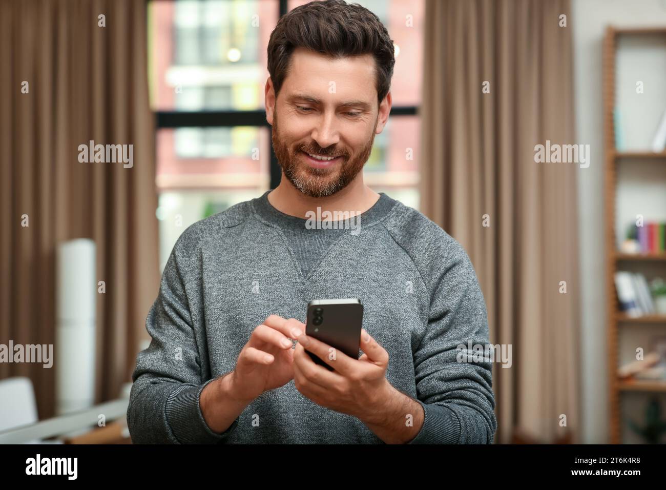 Sending check hi-res stock photography and images - Alamy