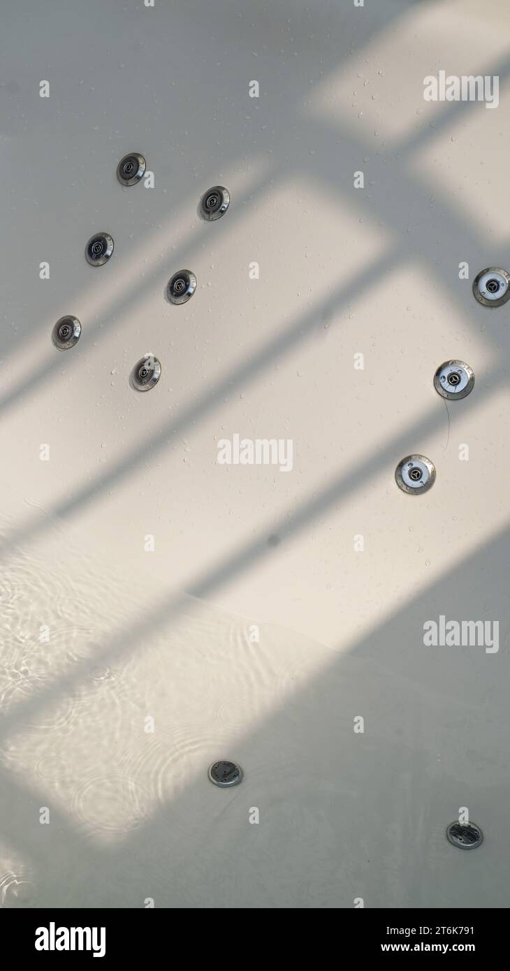 White counter sunlight hi-res stock photography and images - Alamy
