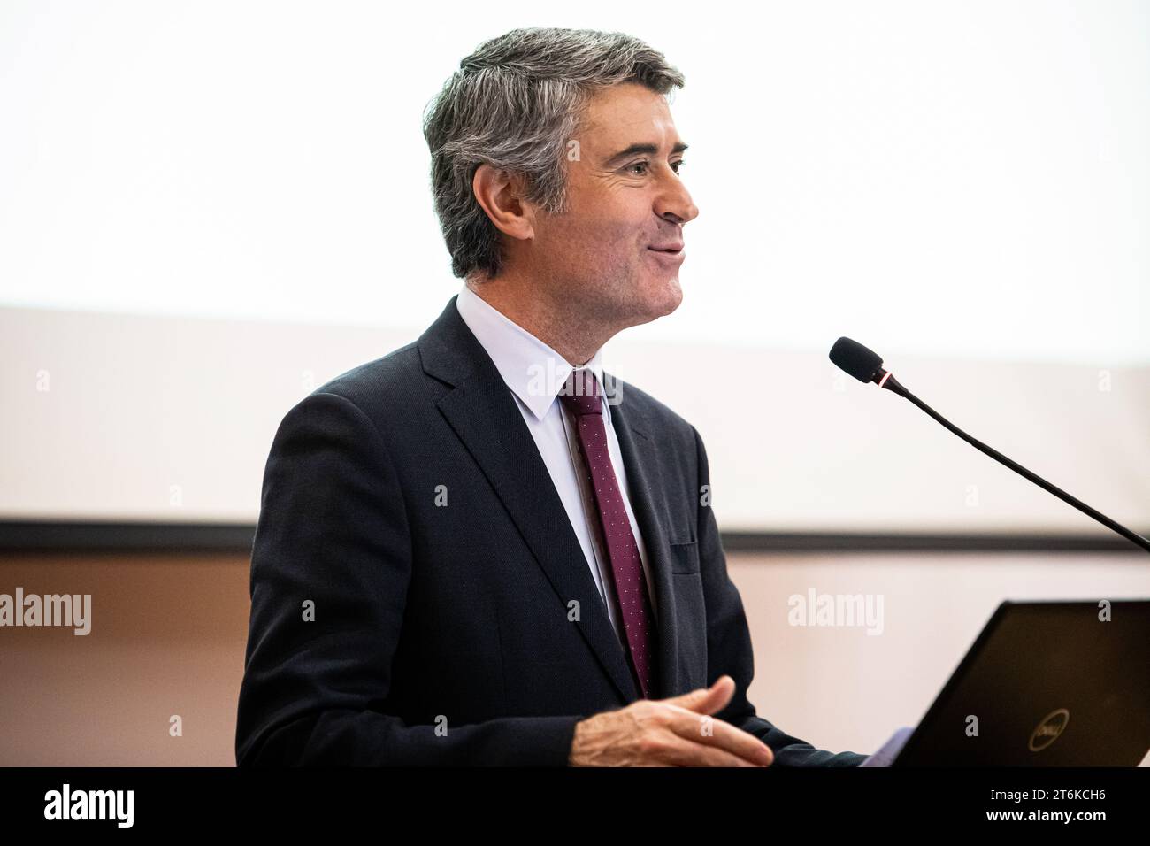 Mai s proximo conference hi-res stock photography and images - Alamy