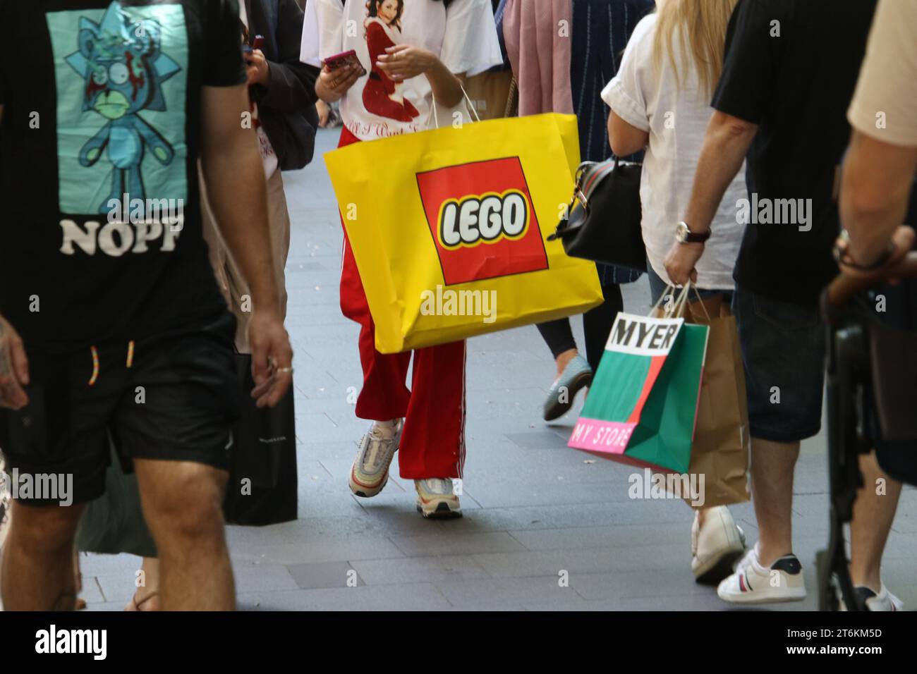 Worlds biggest lego store hi-res stock photography and images - Alamy