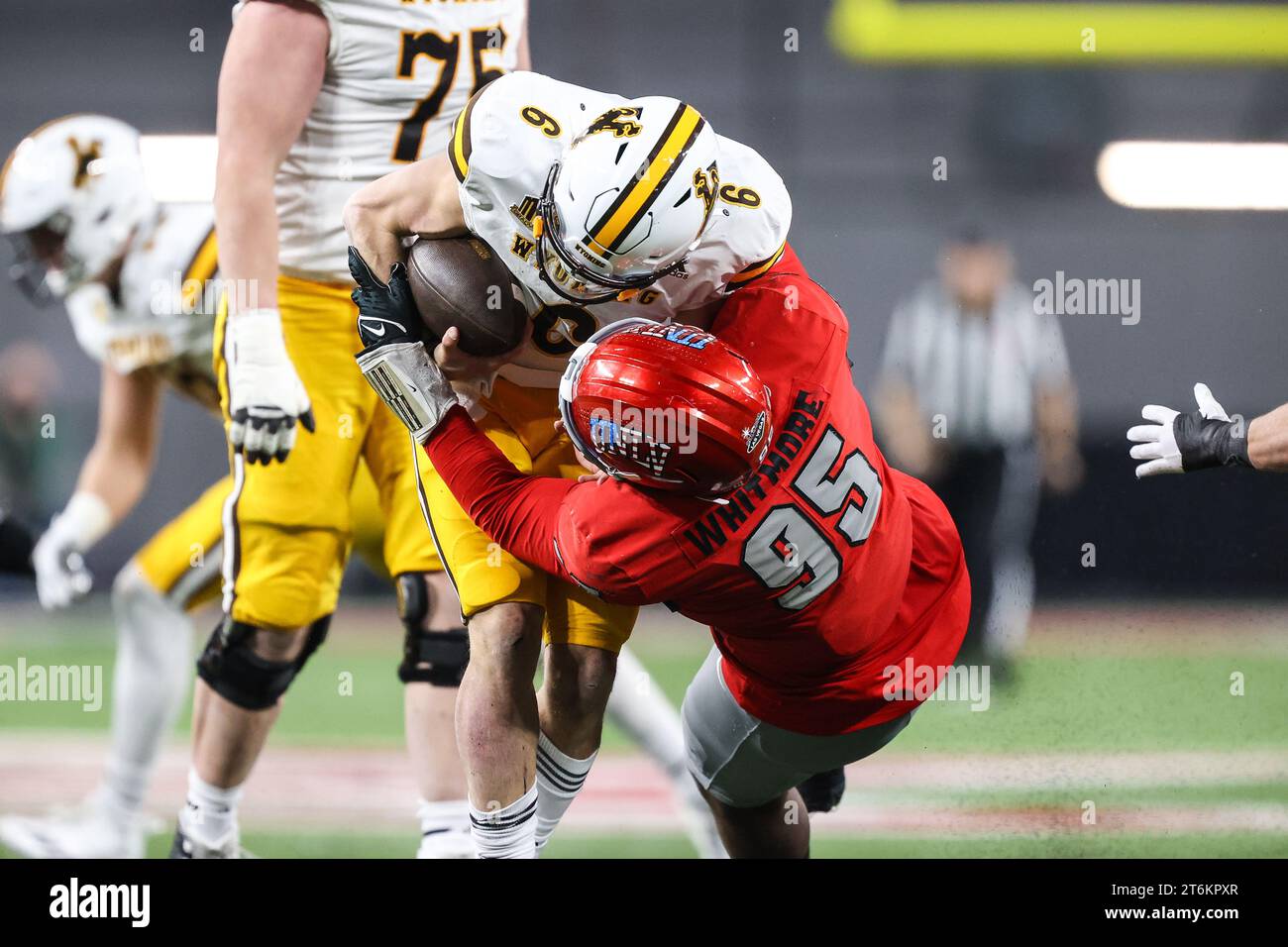 November 10, 2023: Wyoming Cowboys quarterback Andrew Peasley (6) is ...