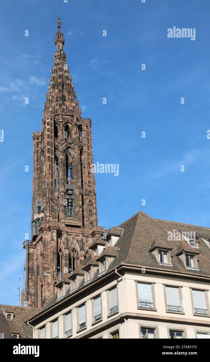 Single spire cathedral hi-res stock photography and images - Alamy