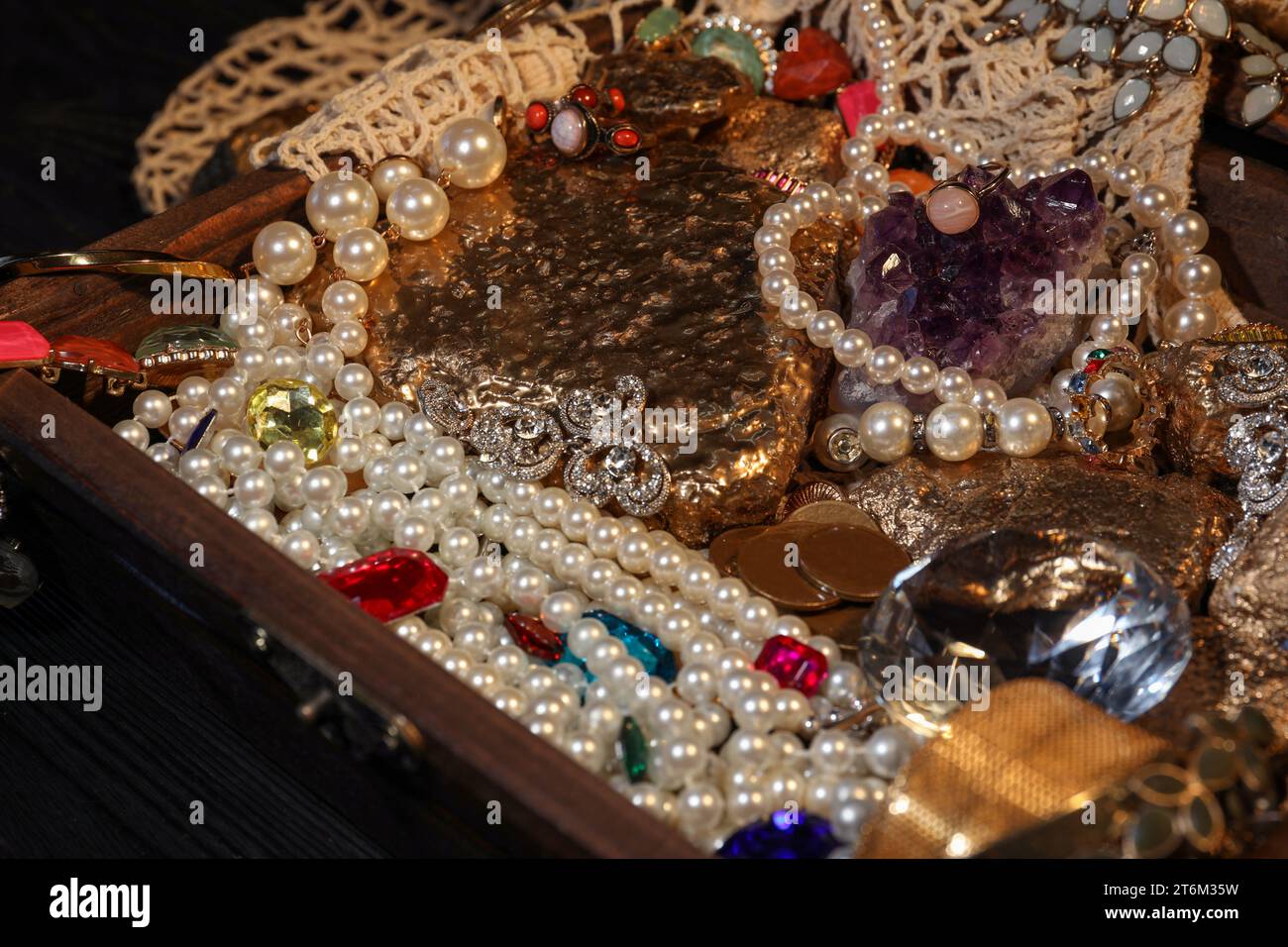Gold nuggets chest hi-res stock photography and images - Alamy