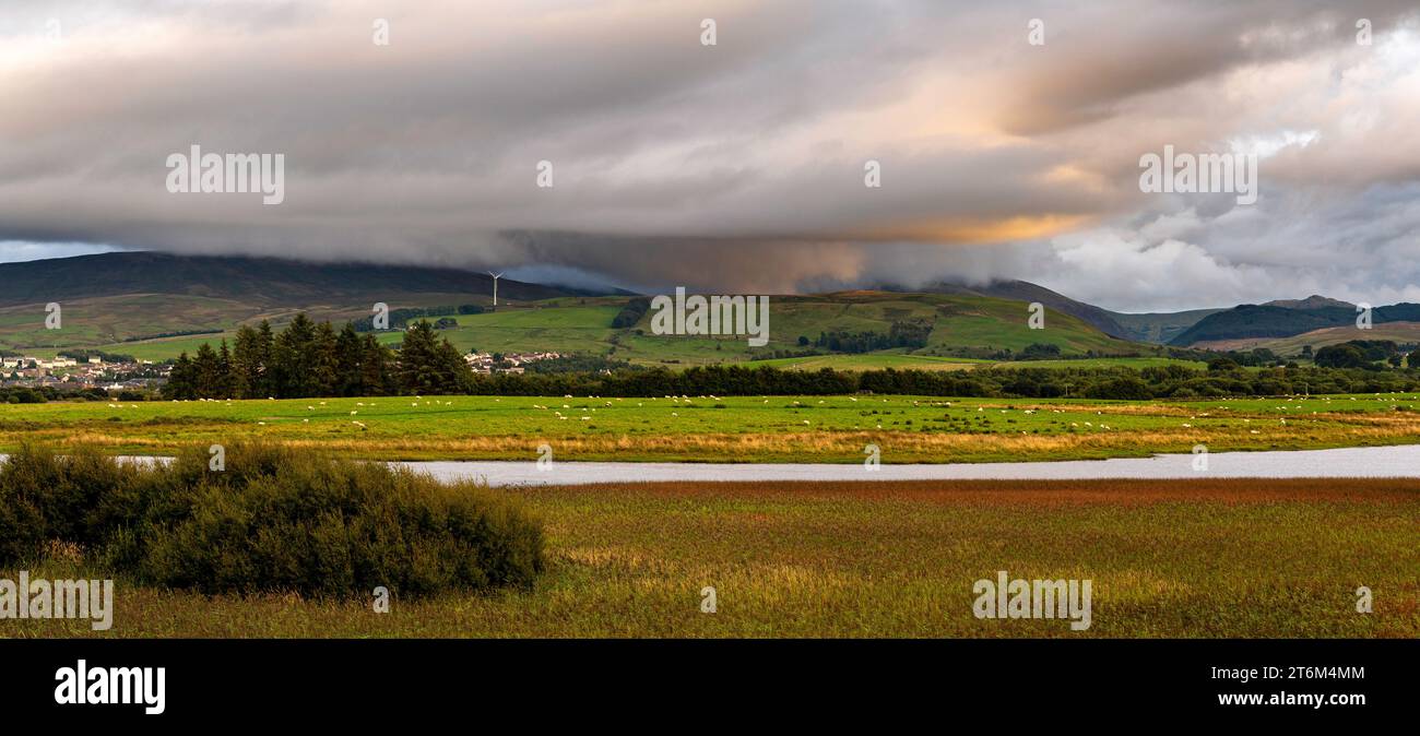 Lochside house hi-res stock photography and images - Alamy