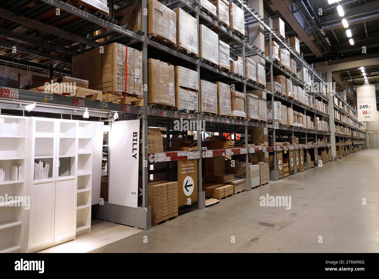 Regal sortiment hi-res stock photography and images - Alamy