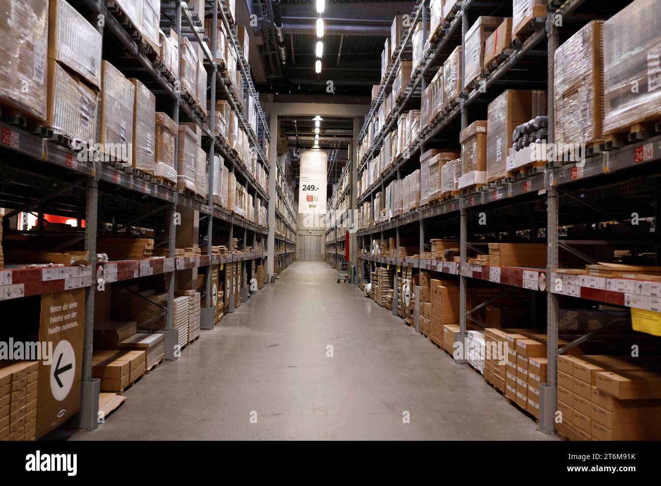 Hochregale hi-res stock photography and images - Alamy