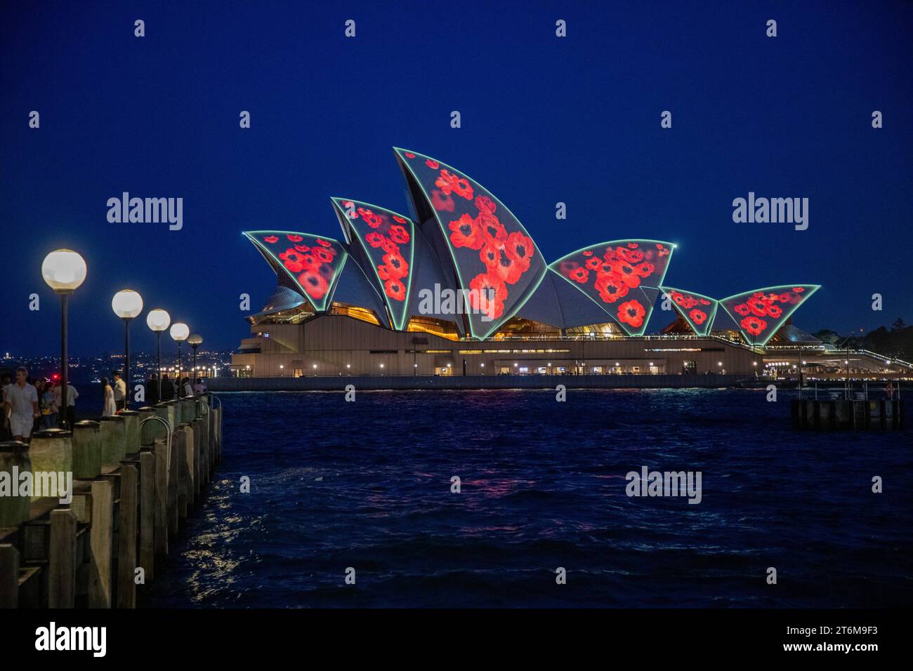 Sydney, Australia. 11th November 2023. At 8pm the Sydney Opera House ...